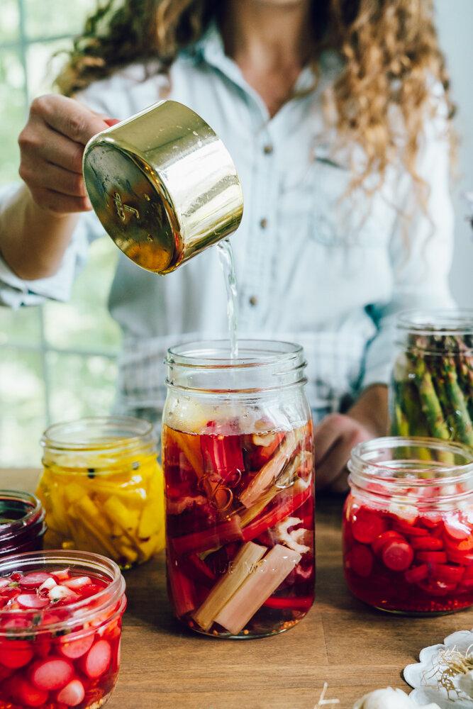 How-To Guide For Making Quick Pickled Vegetables (With Recipes)